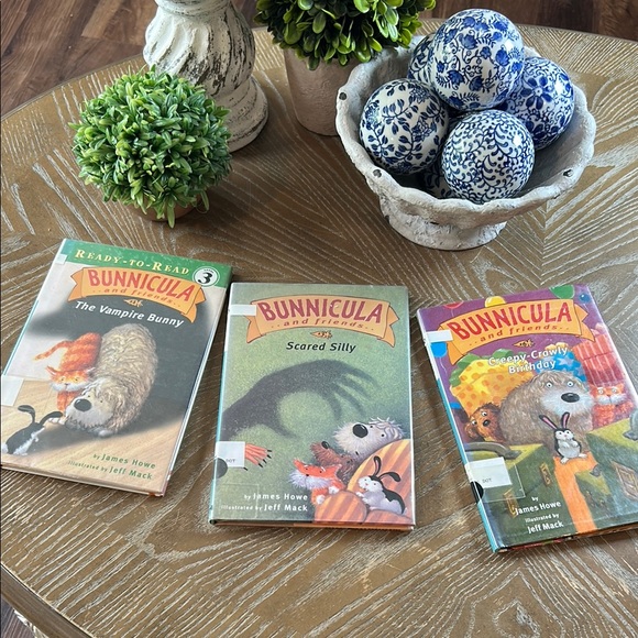Toys | Childrens Early Reader Chapter Bunnicula Vampire Bunny Book Set ...